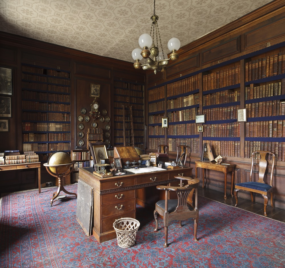 New research project: Reading the Room | Faculty of English